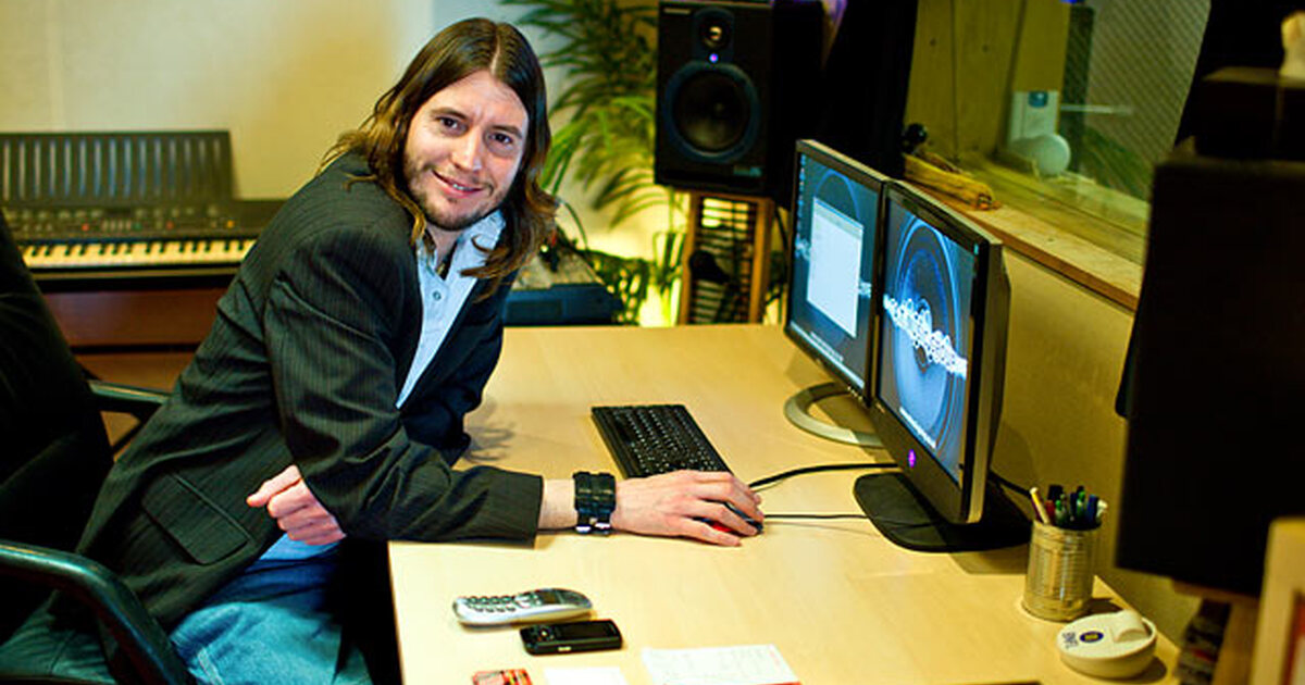 AT Music Recording Studios- music recording studio in London uk