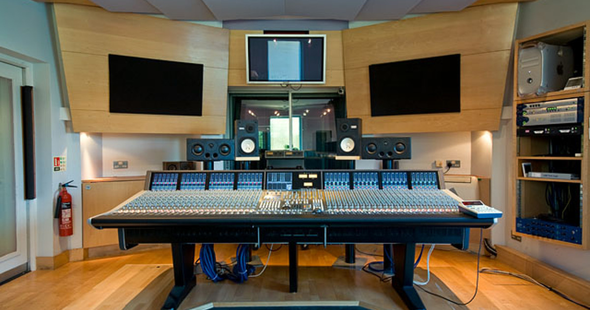 Eel Pie recording studios - private SSL Duality and AWS music studio